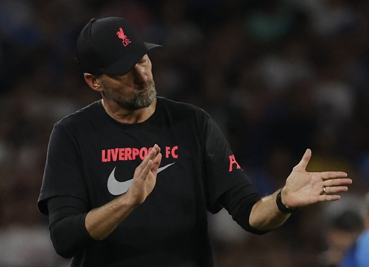 Reinventar Liverpool é desafio para Klopp, mas técnico trabalha sem ...