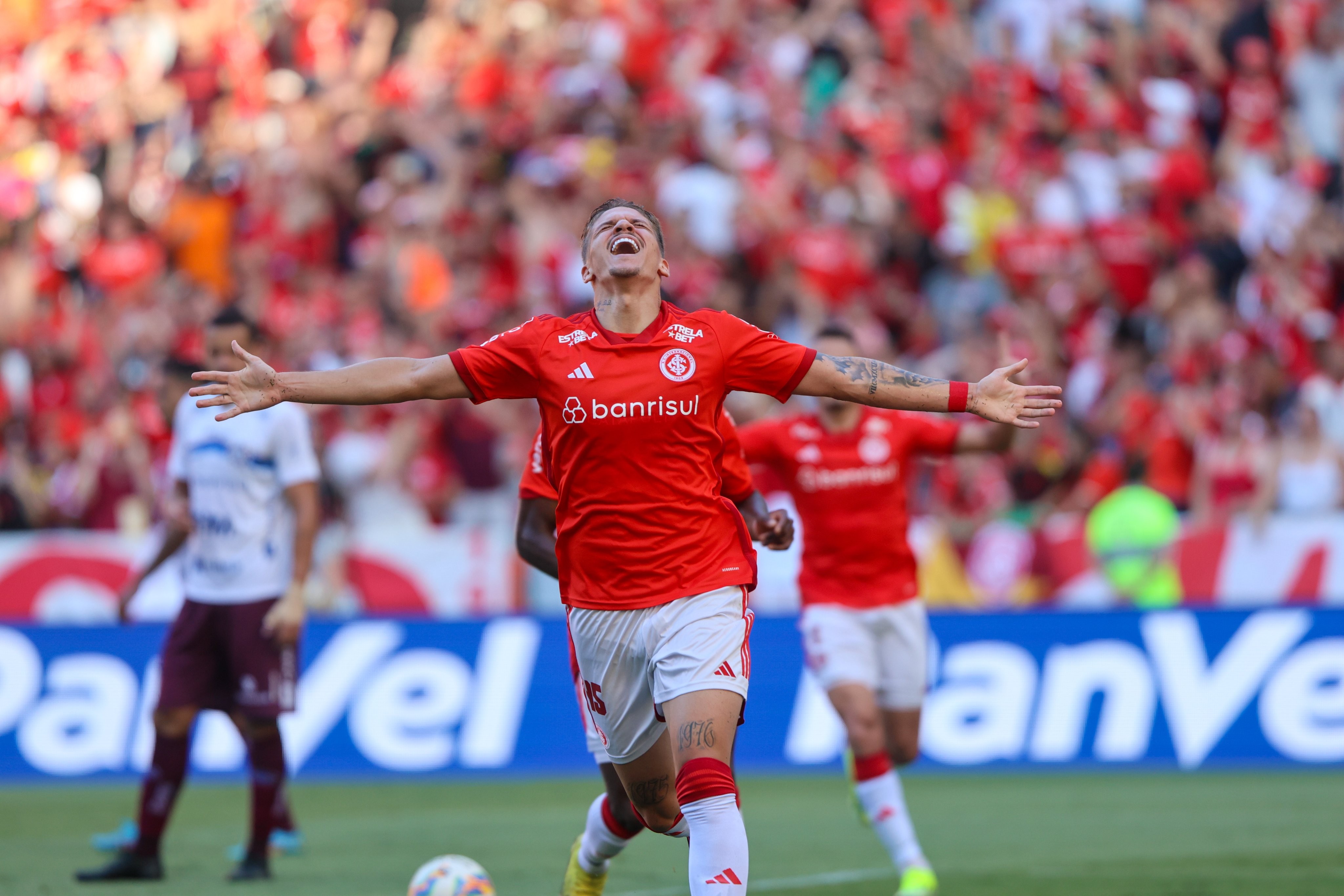 Torcida do Inter elege gol de Lucca no Gauchão o mais bonito em 2024 ...