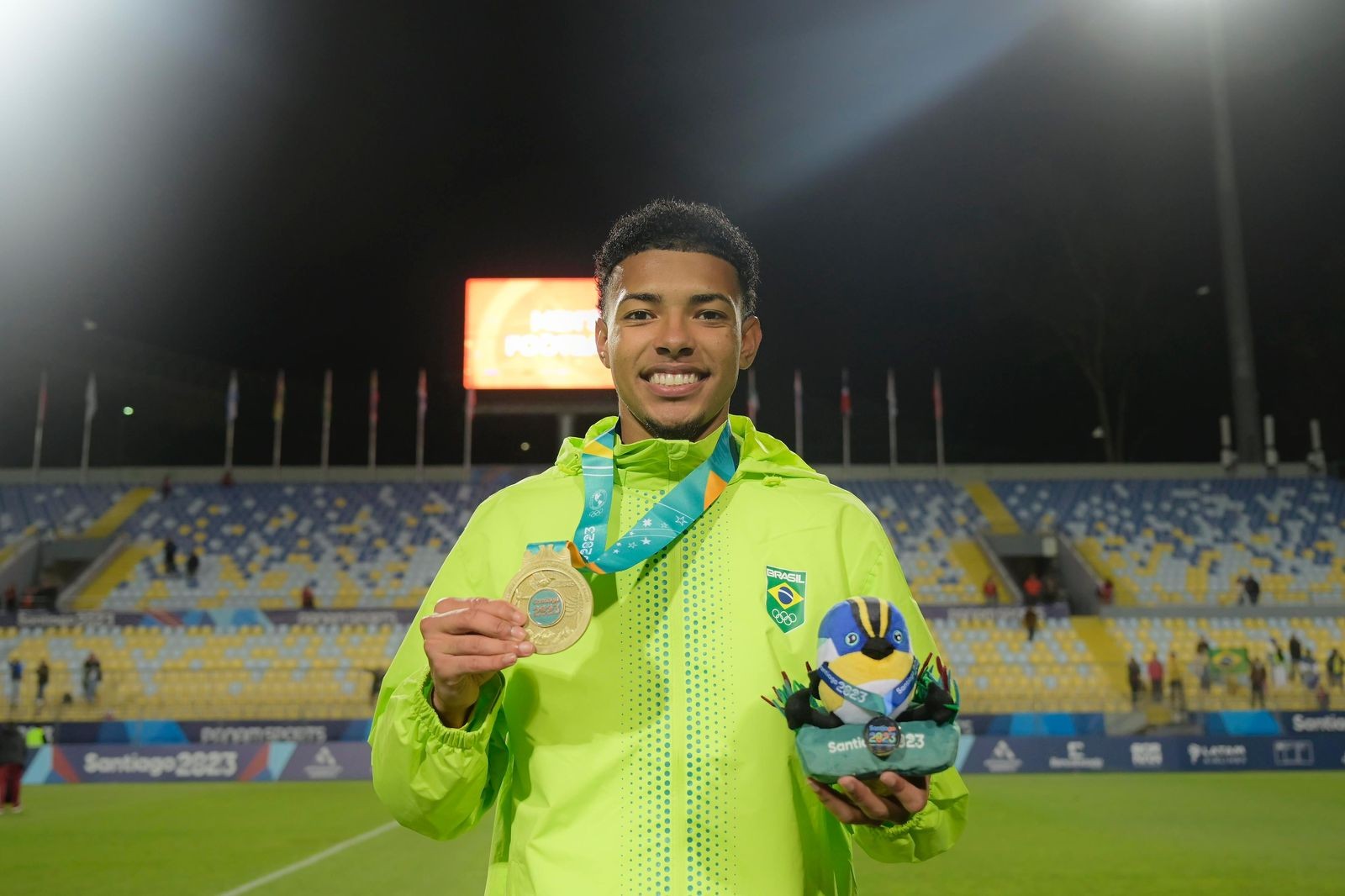 Jovem ganha destaque com ouro no Pan e mira novas chances no Inter ...