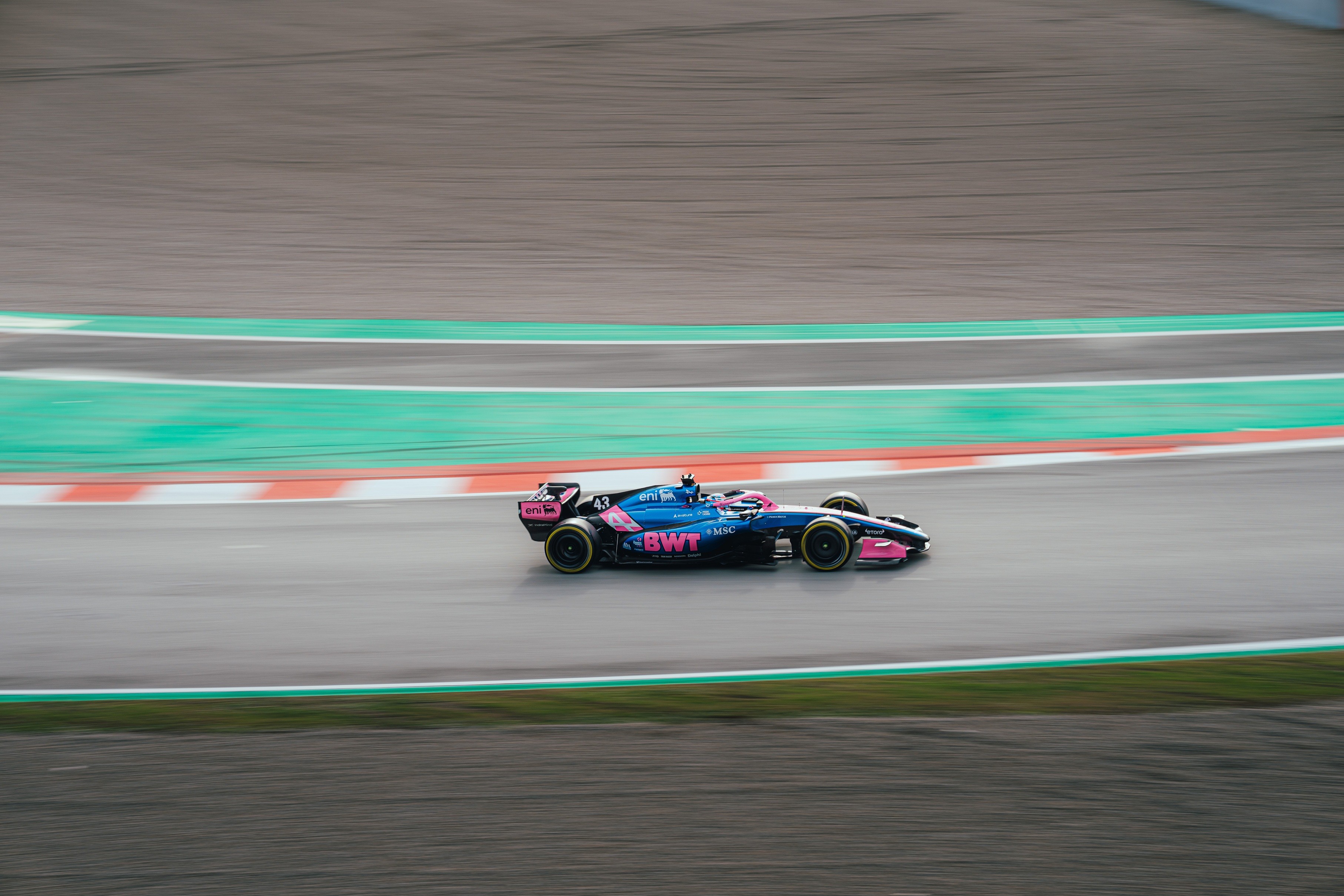 F1 2026: veja primeiras imagens oficiais dos carros na pista | Ge