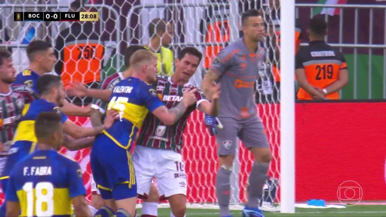 Boca Juniors x Fluminense: Valentini dá cabeçada em Ganso dentro da ...