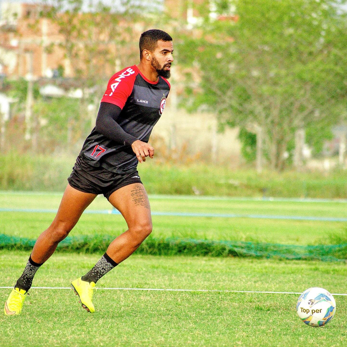 Anderson Júnior rompe ligamento do joelho e não atua mais pelo Campinense em 2025 | Ge