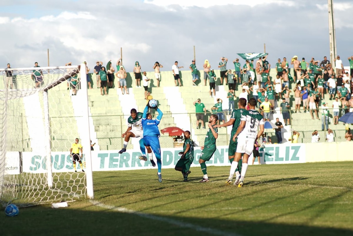 Sousa completa 32 anos em festa pela liderança na Série D | sousa | ge