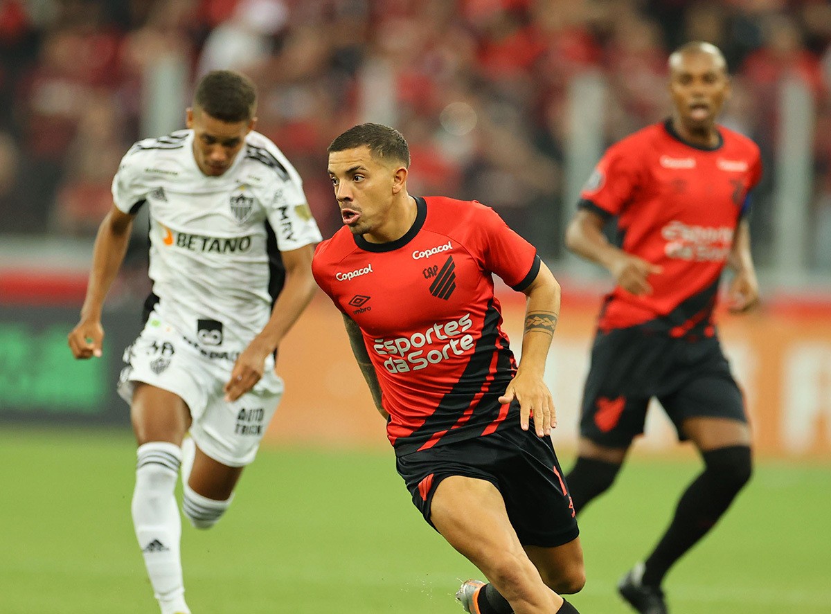 Athletico reencontra o Atlético-MG no Brasileirão e busca primeiros ...