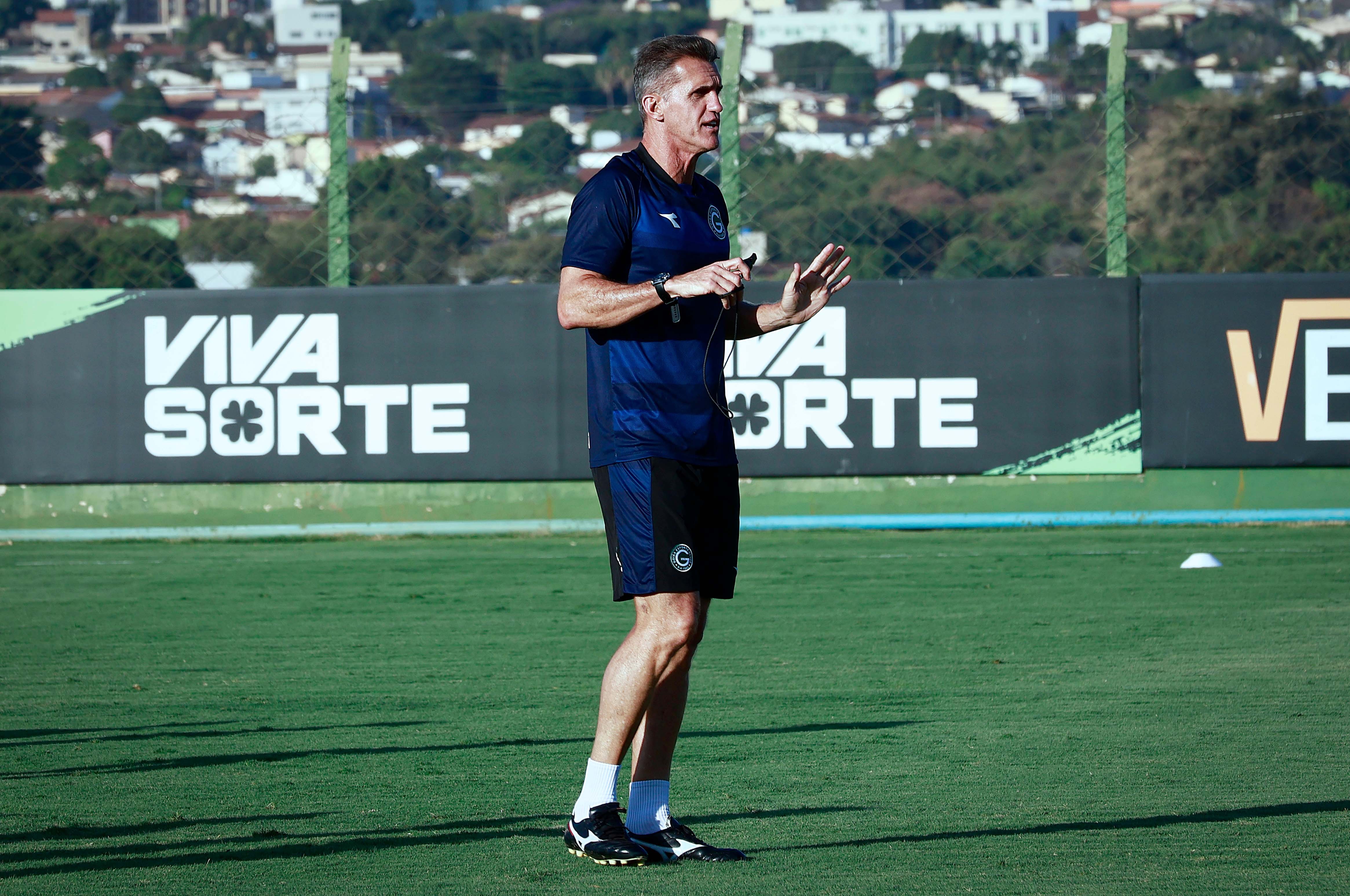 Vagner Mancini minimiza oscilação e confia em bom jogo do Goiás no ...