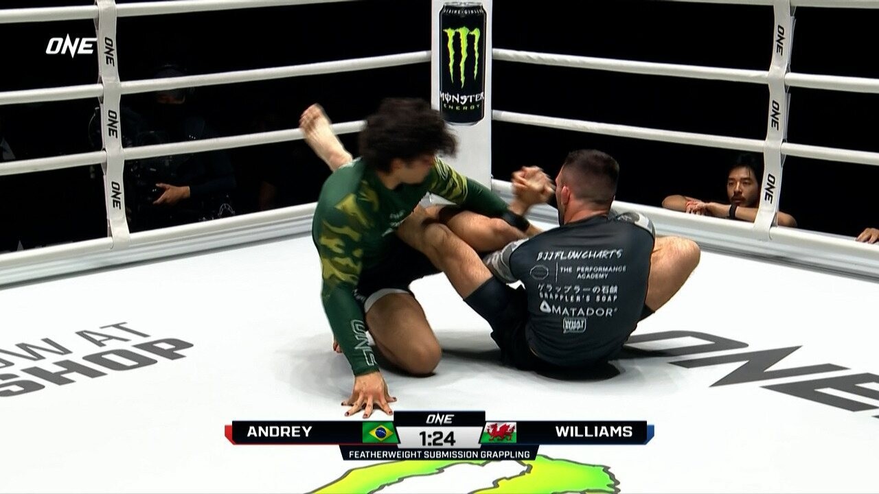 Lucas Gabriel projeta duelo no ONE Fight Night: "Vai ser uma guerra" | Ge
