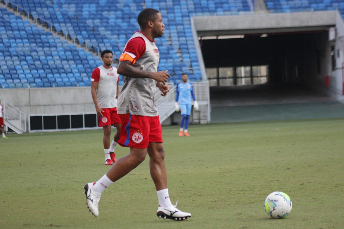 Everton Silva é regularizado e deve estrear pelo América-RN contra o ...