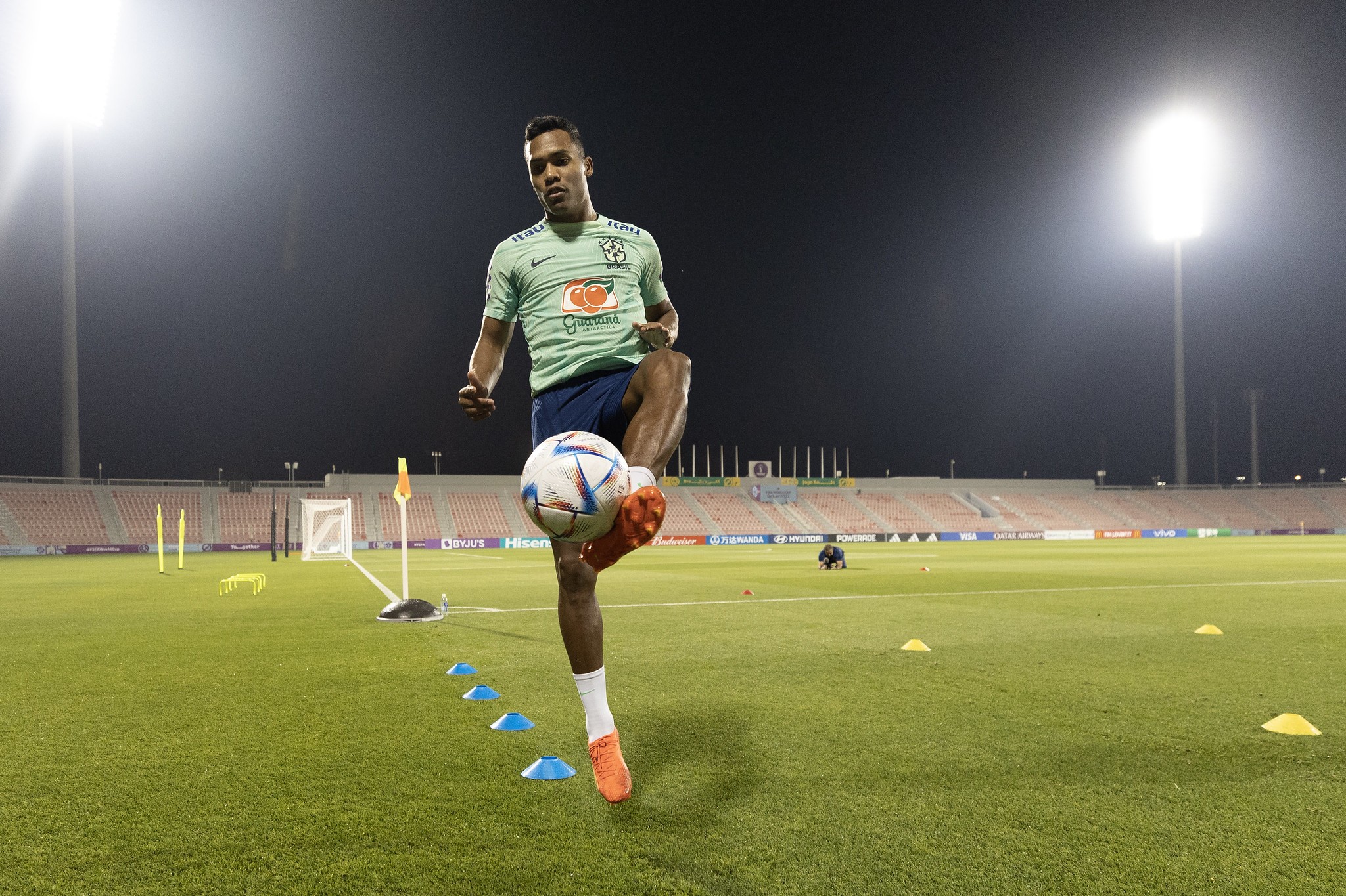 Alex Sandro se apega aos detalhes para se garantir na Copa do Mundo ...