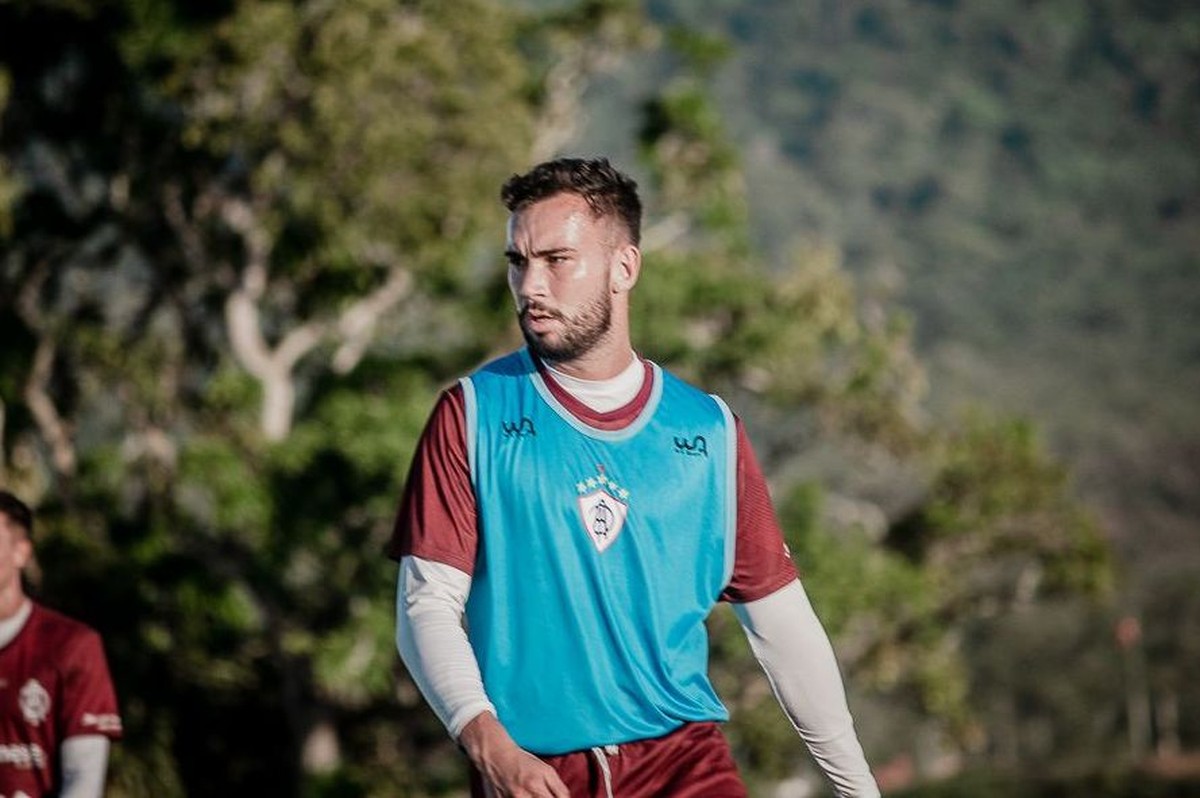 Itabaiana anuncia saída do volante Matheus Prado | itabaiana | ge