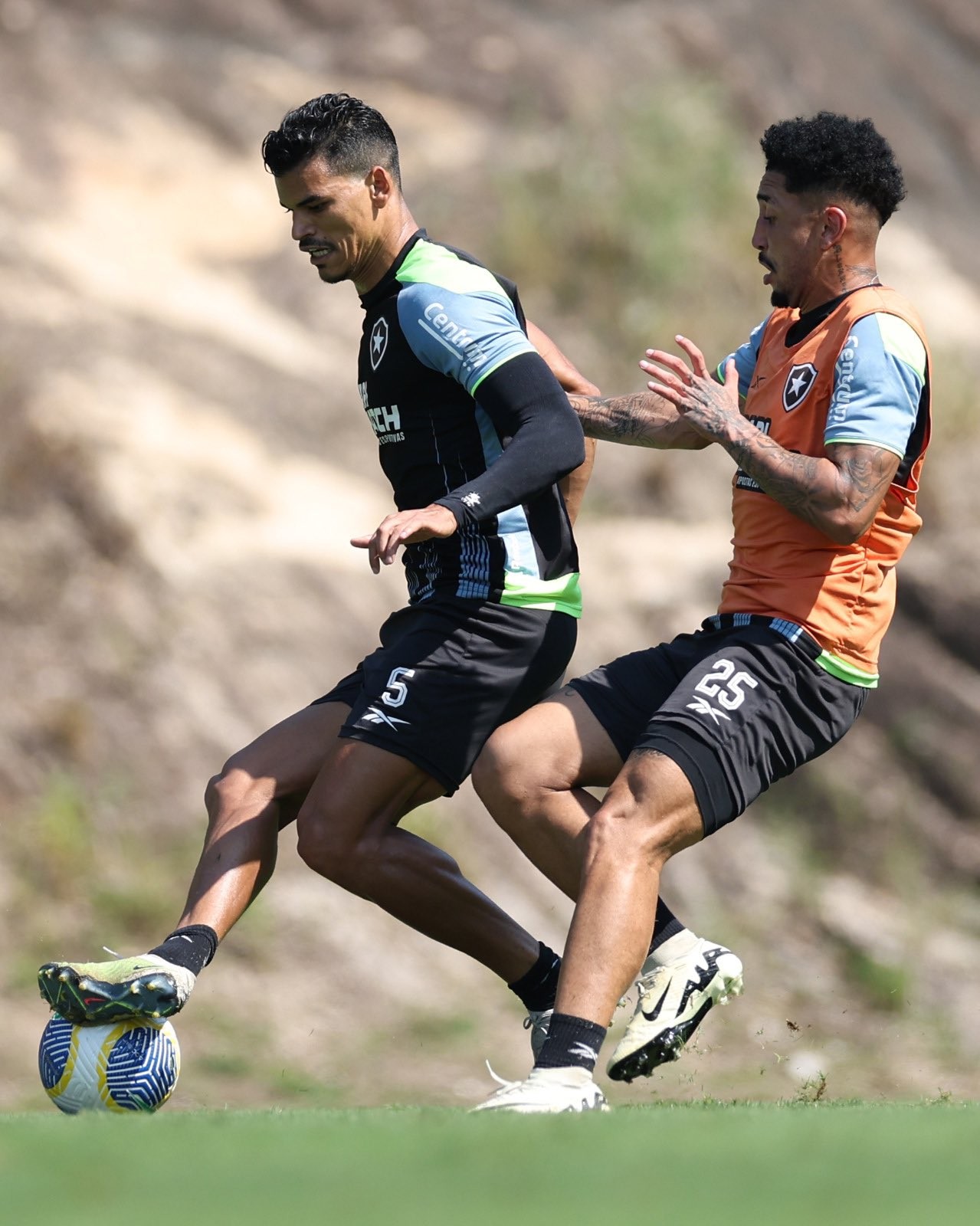 Escalação do Botafogo: por necessidade, Artur Jorge roda elenco após ...