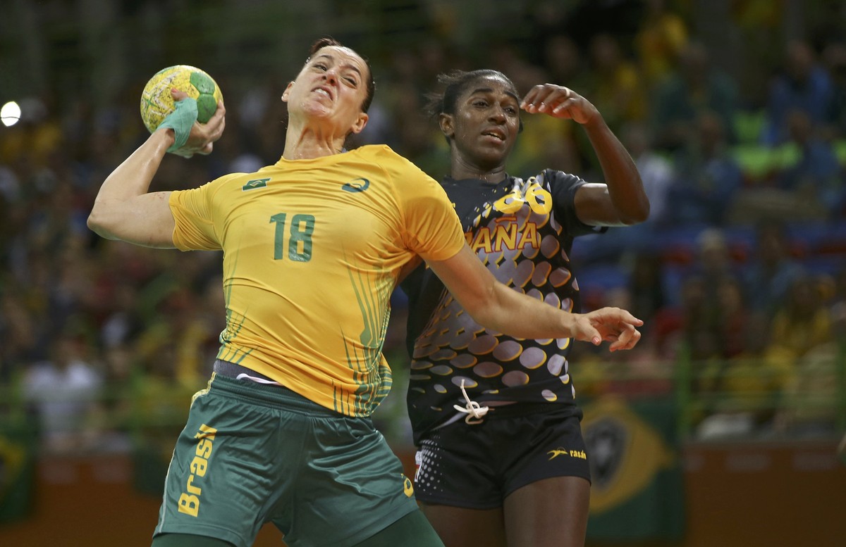 Com campeãs mundiais e novatas, seleção é convocada para o Quatro ...