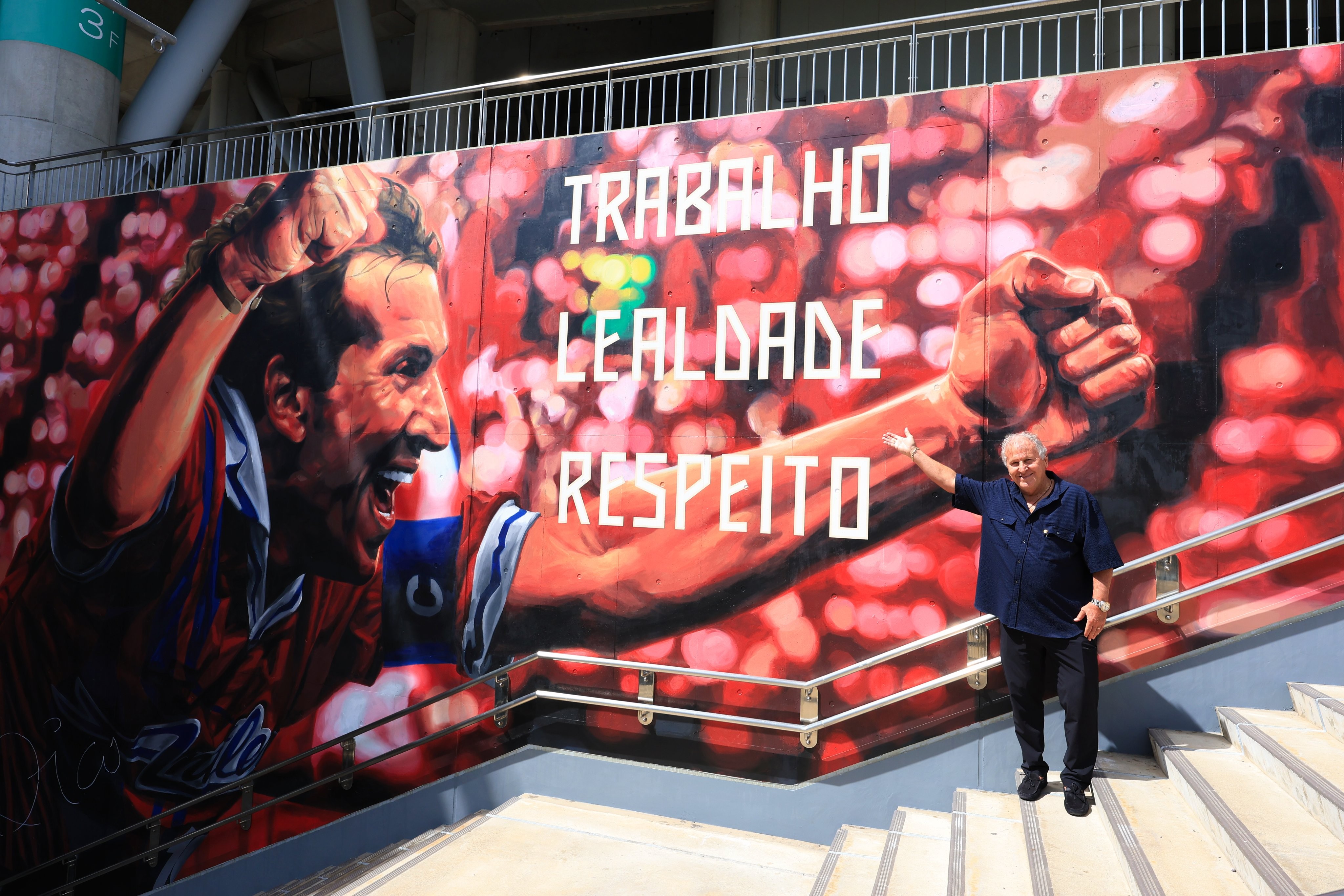 Zico recebe homenagem do Kashima Antlers por 30 anos da aposentadoria | Ge