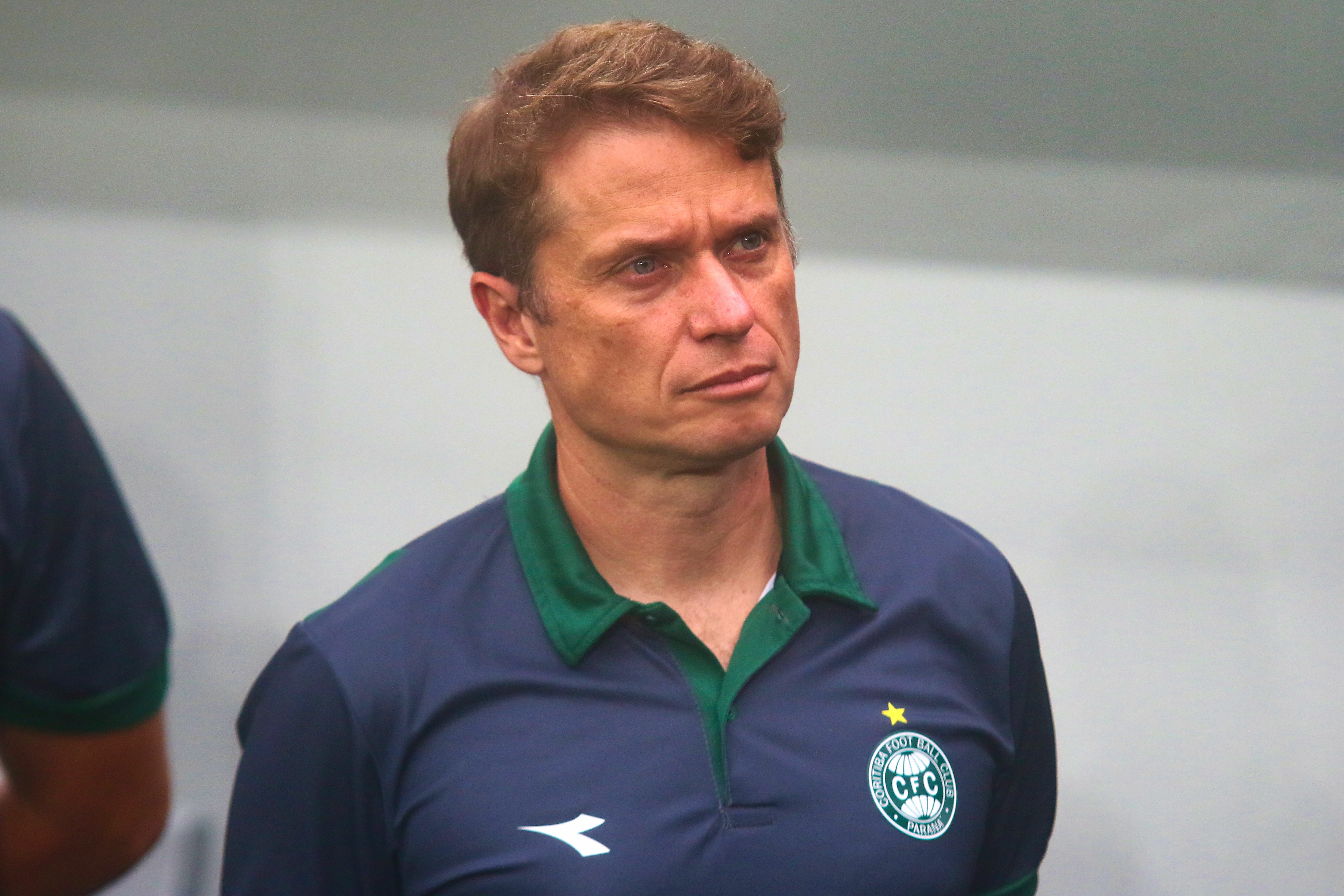 Fernando Seabra celebra vitória do Coritiba no clássico Athletiba | Ge