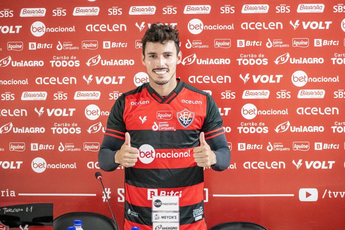 Após estreia com gol, Zeca cita mudanças na vida para evoluir em campo ...