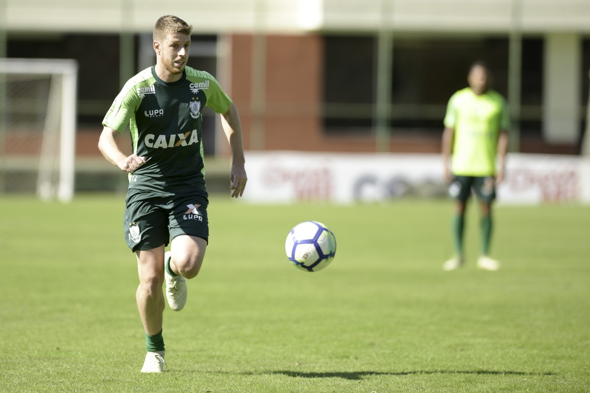 Em fim de contrato, atacante Aylon se despede do América-MG | américa ...