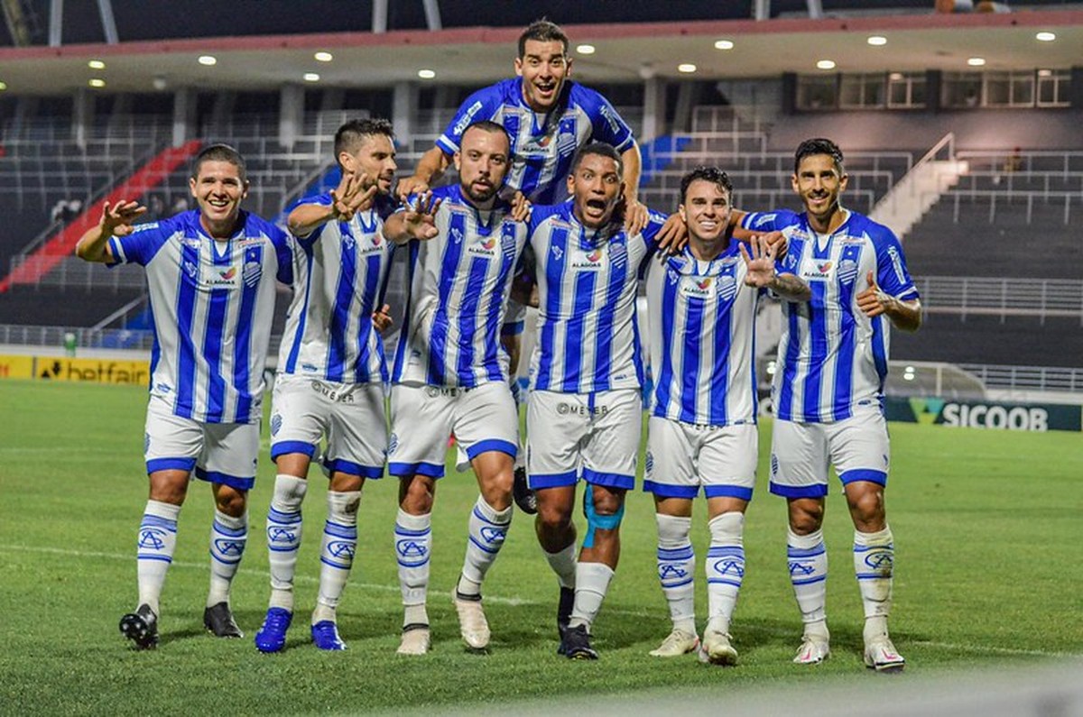 Nova camisa: confira onde estão os jogadores que deixaram o CSA em 2021 ...