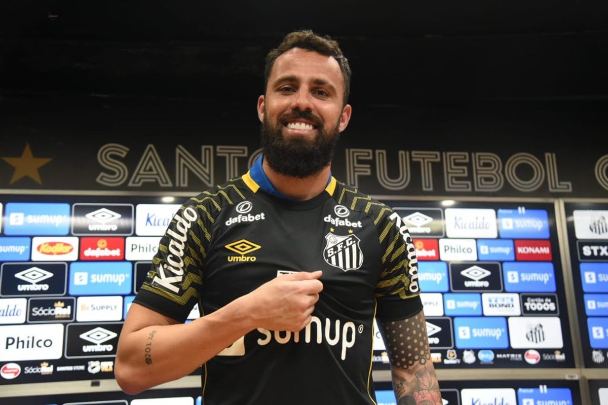 Jandrei relata que conversa com Diniz motivou acerto com Santos ...