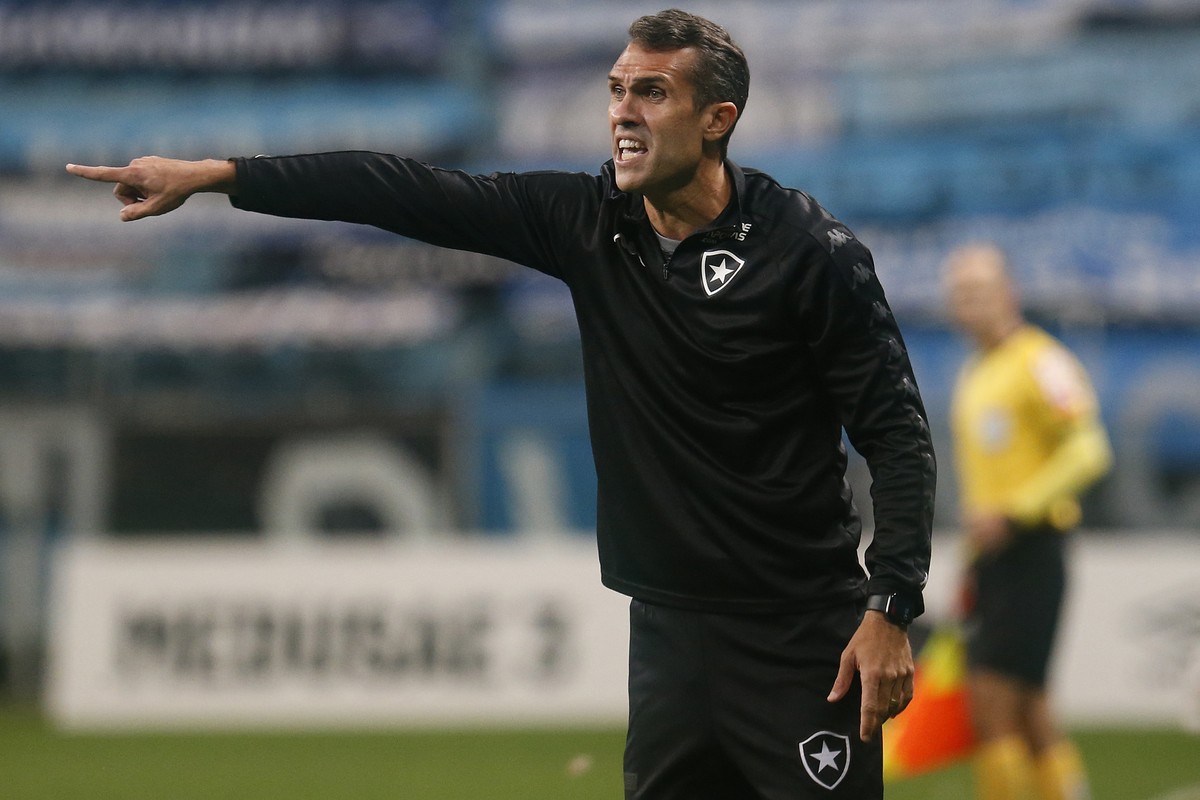 Após 27 dias como treinador, Bruno Lazaroni tem passagem mais curta da ...