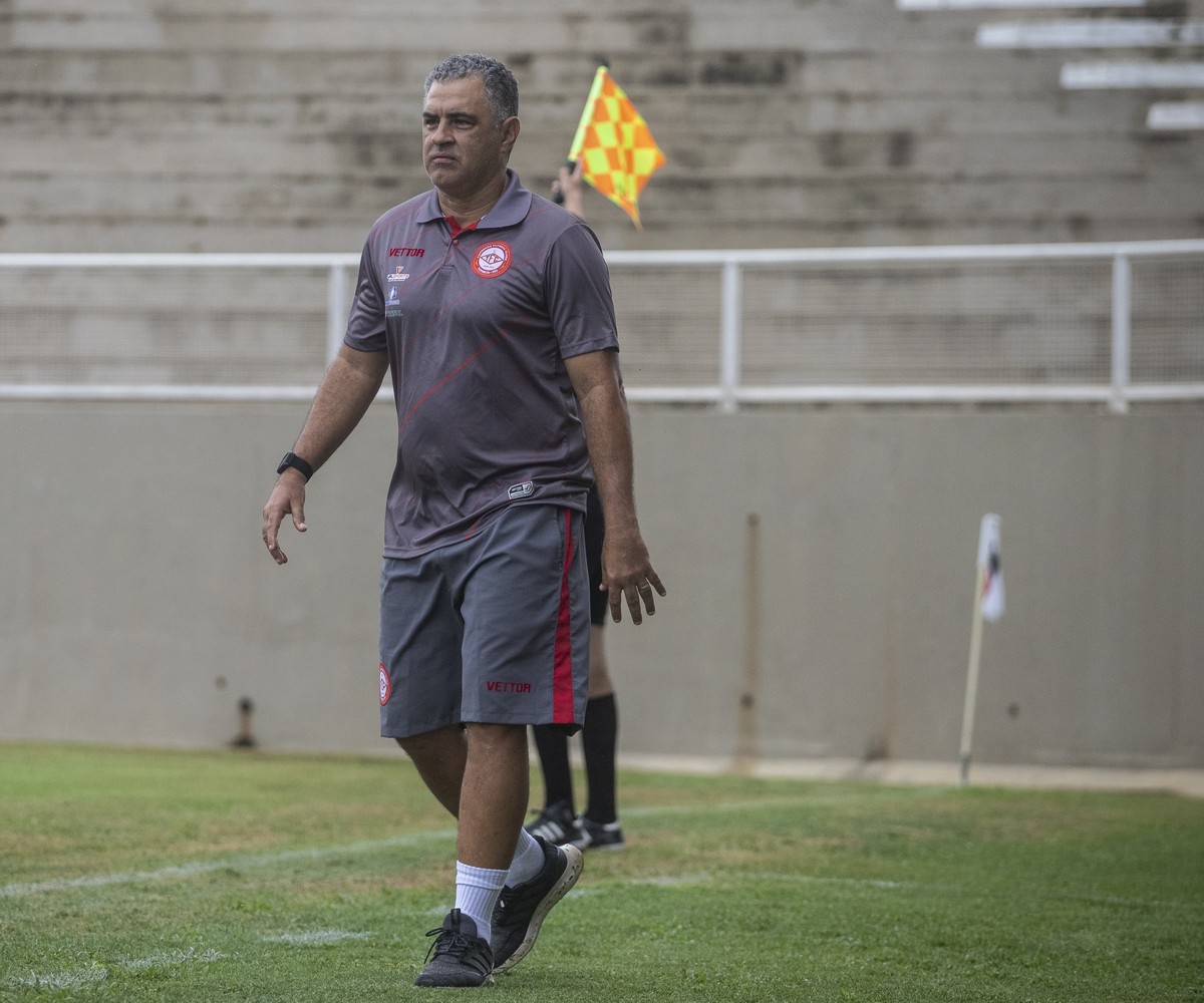 Chamusca vê evolução e espera Tombense mais confiante em jogos fora de ...