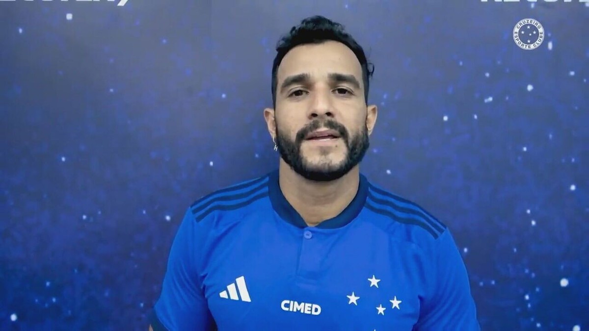 Cruzeiro reacende disputa entre Gilberto e Dourado após dez anos; dupla ...