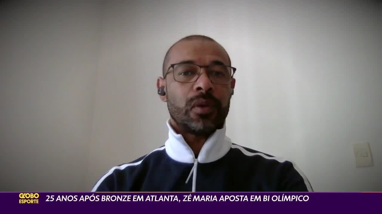 Ex-Seleção e Inter, Zé Maria volta às quadras de futsal após 35 anos | Ge