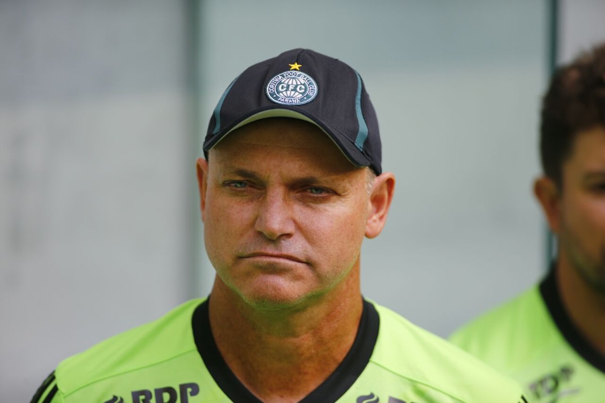Maringá anuncia Sandro Forner como novo treinador para a sequência do ...