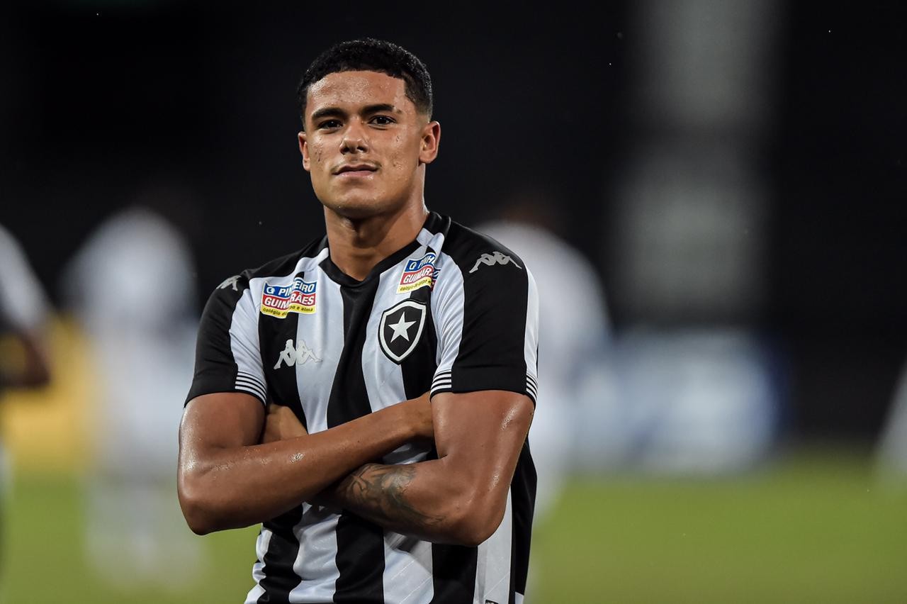 Volta Redonda anuncia o atacante Vitinho, emprestado pelo Botafogo