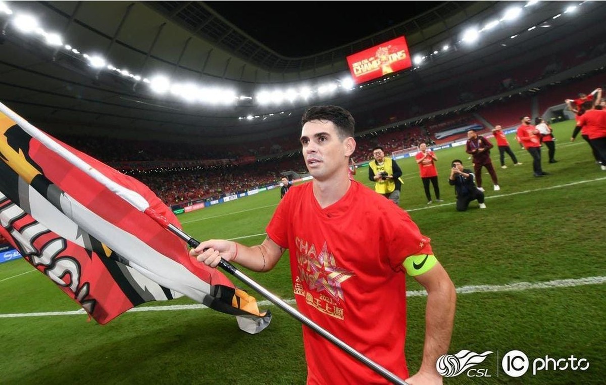 Oscar comemora mais um título da Super Liga Chinesa | futebol ...