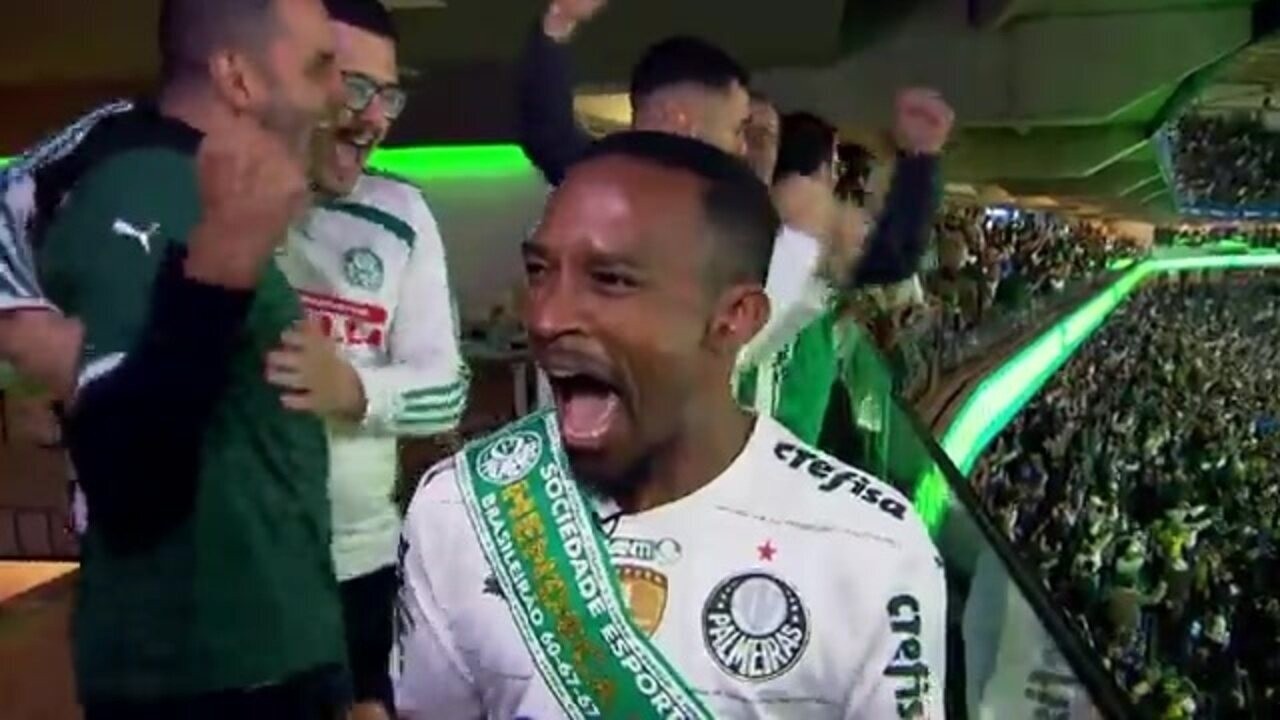 Com faixa de campeão, pai de Endrick se emociona com gol do filho pelo ...