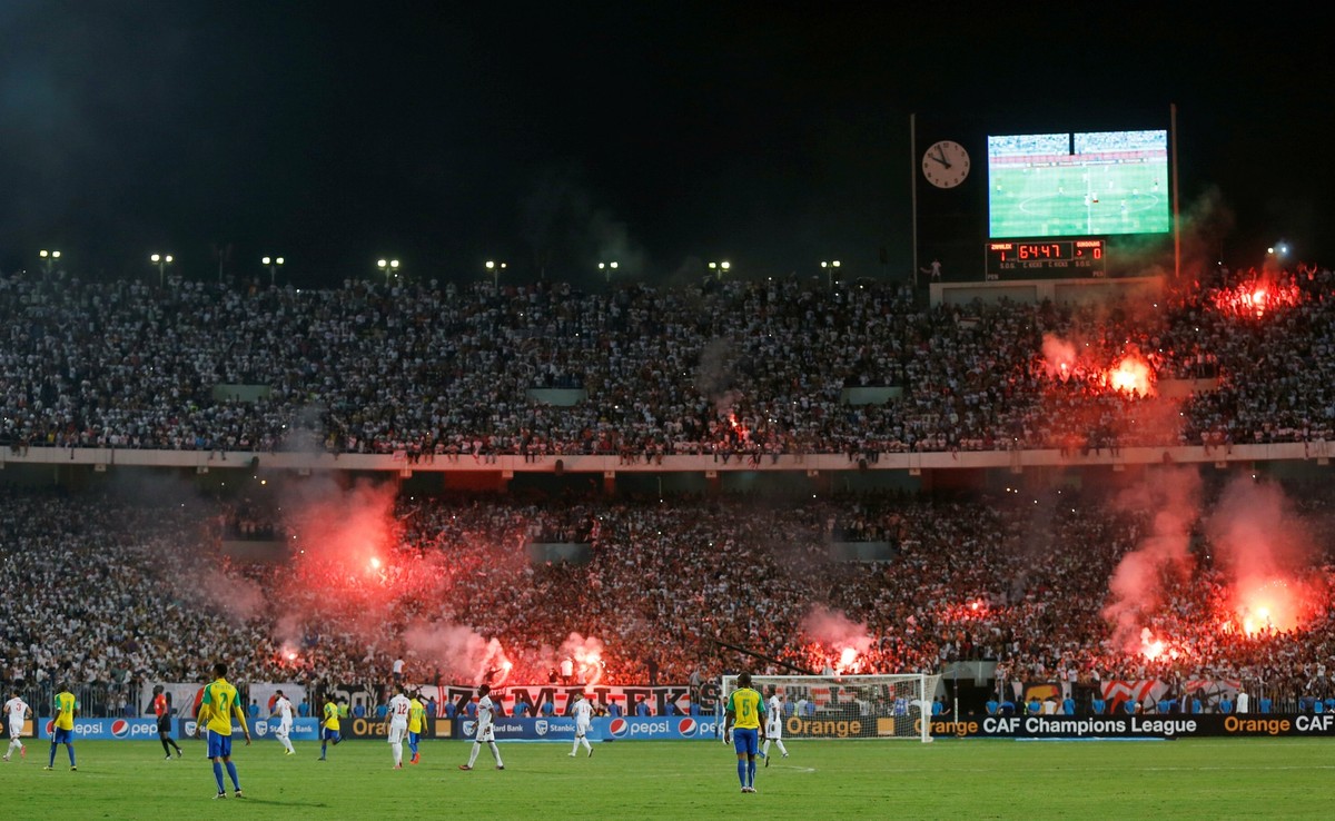 Confronto Entre Torcida E Polícia Provoca Cenas De Guerra Na Champions