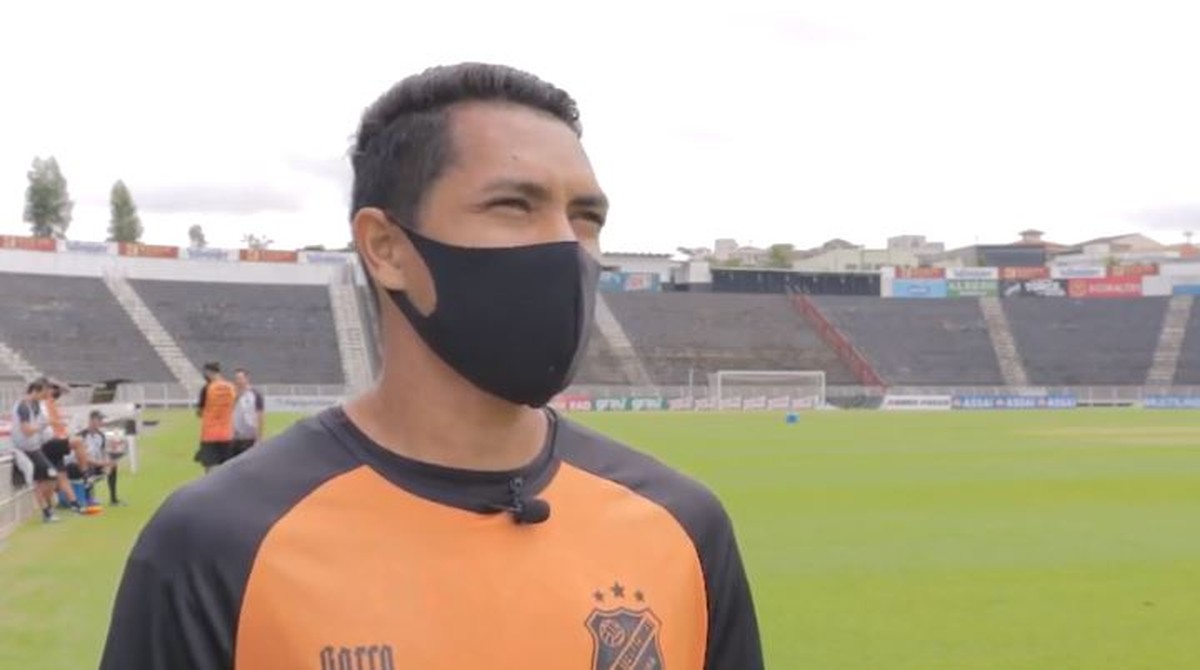 Igor Henrique projeta duelo "de igual para igual" com o Bragantino e vê ...