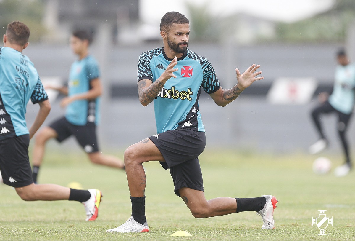 Vitinho sofre lesão na coxa e está fora da estreia do Vasco no ...