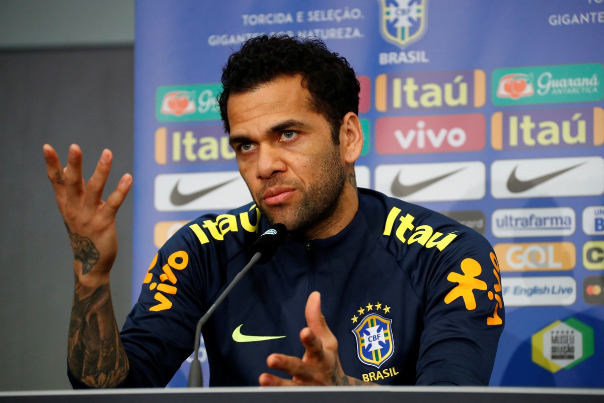 Daniel Alves deixa 7 a 1 no passado e avisa: ''Temos que tentar mudar o ...