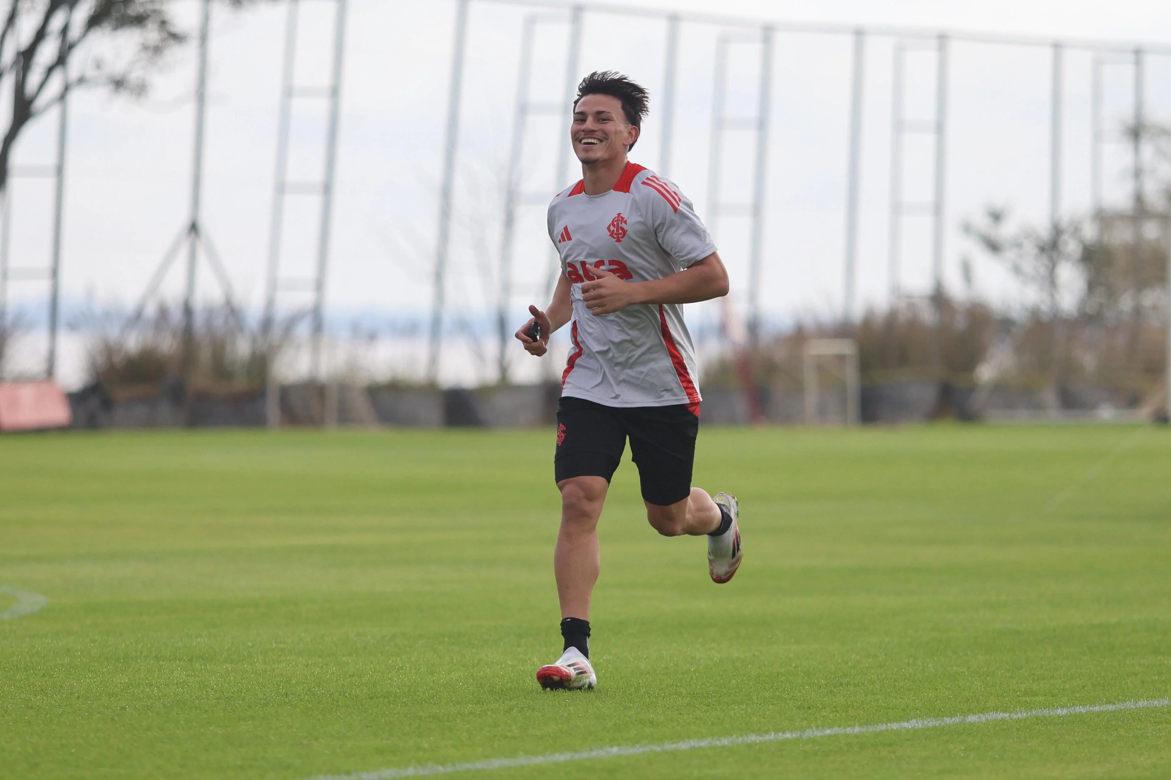 Veja para quando é esperado o retorno de Bernabei ao Inter | Ge