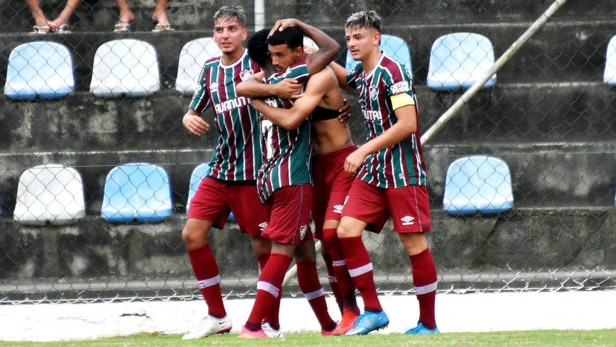 Herói do Fluminense na Copa Rio Sub-20, Jefté vibra com gol, mas mantém ...