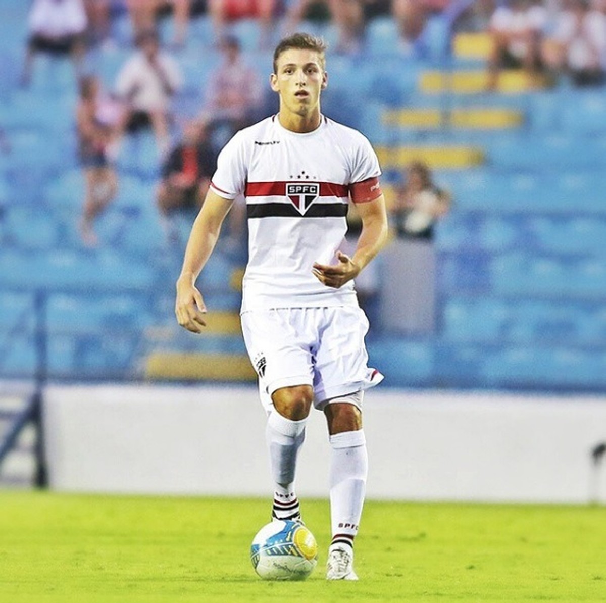 Atlético-GO contrata zagueiro Hugo Gomes, do São Paulo | Ge