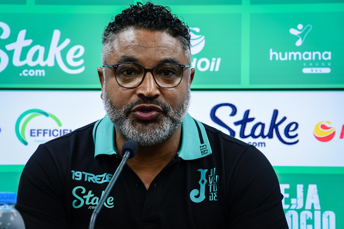 Roger Machado é apresentado pelo Ju, se identifica com Carpini e sonha ...