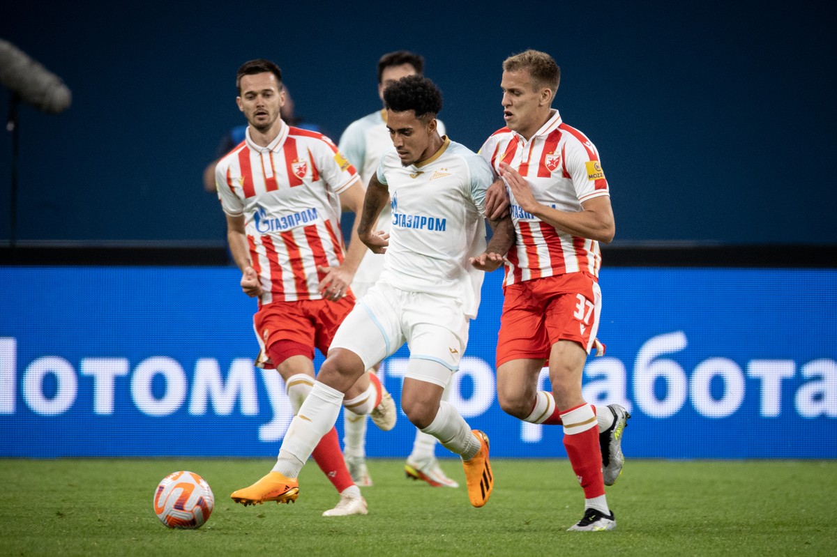 Du Queiroz, ex-Corinthians, celebra primeiro gol com a camisa do Zenit ...