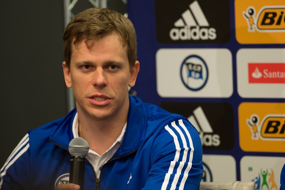 "A natação está tomando um golpe atrás do outro", diz Cielo, sobre ...