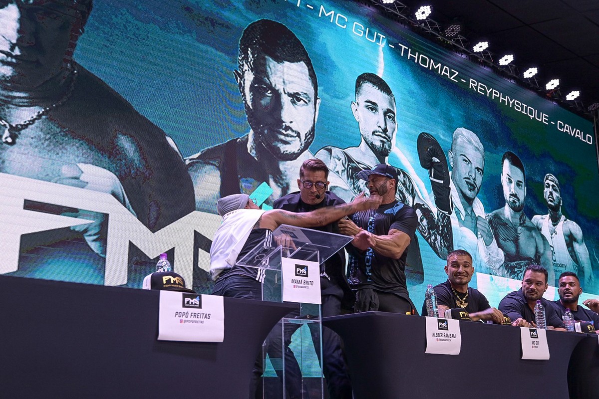 Popó quase acerta soco em Bambam em coletiva; luta é marcada para ...