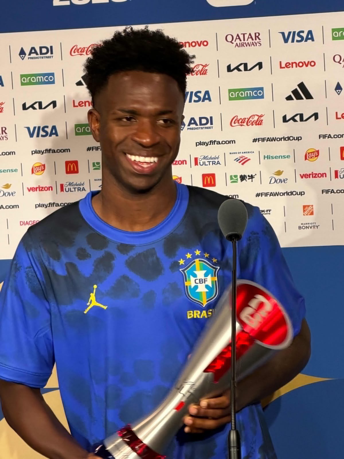 Vini Jr é eleito melhor em campo e cresce 167% com Ancelotti no Brasil | Ge