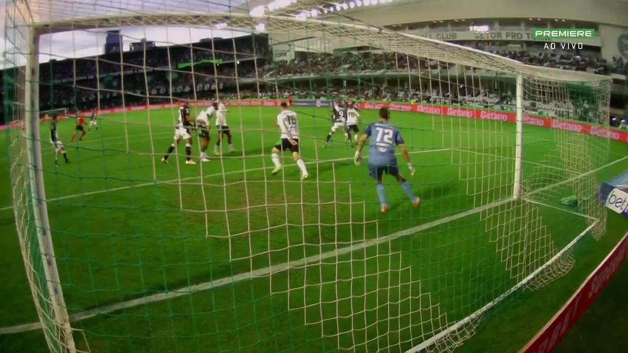 Ex-São Paulo deixa a Ponte após temporada mais artilheira da carreira e ...