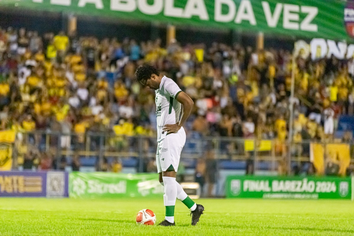 Herói do título, Vinícius Leandro vibra: "Hoje eu fui feliz em ajudá-lo na disputa de pênaltis ...