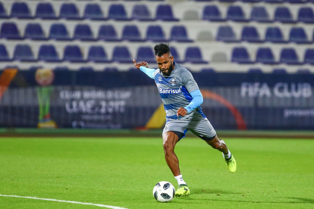 Fernandinho lembra queda na semi com Galo e pede para Grêmio manter ...