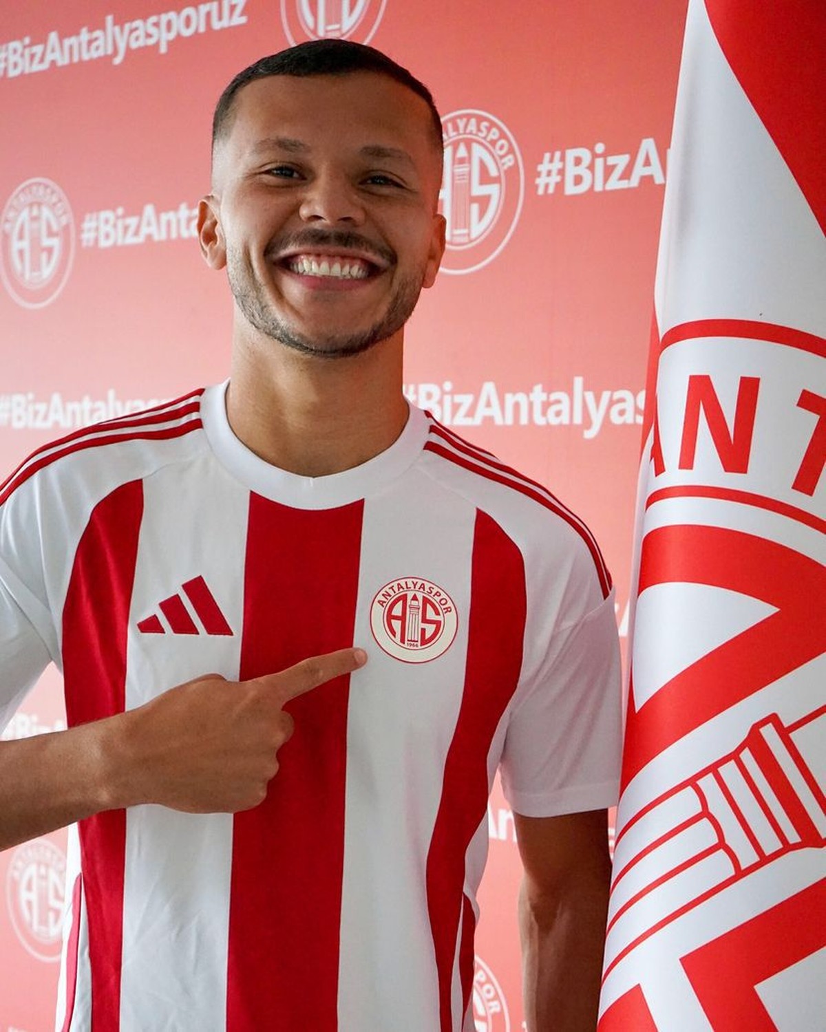 "É uma liga muito grande", afirma zagueiro de RO contratado por time de ...