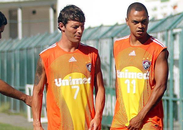 Leandro Amaral escolhe torcida entre Fluminense e Vasco, revela mágoa com Eurico e elogia Diniz ...