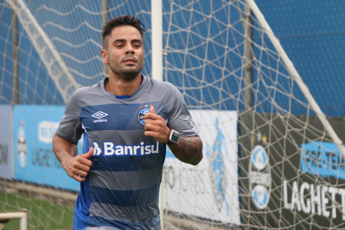 Chape contrata Henrique Almeida por empréstimo junto ao Grêmio ...
