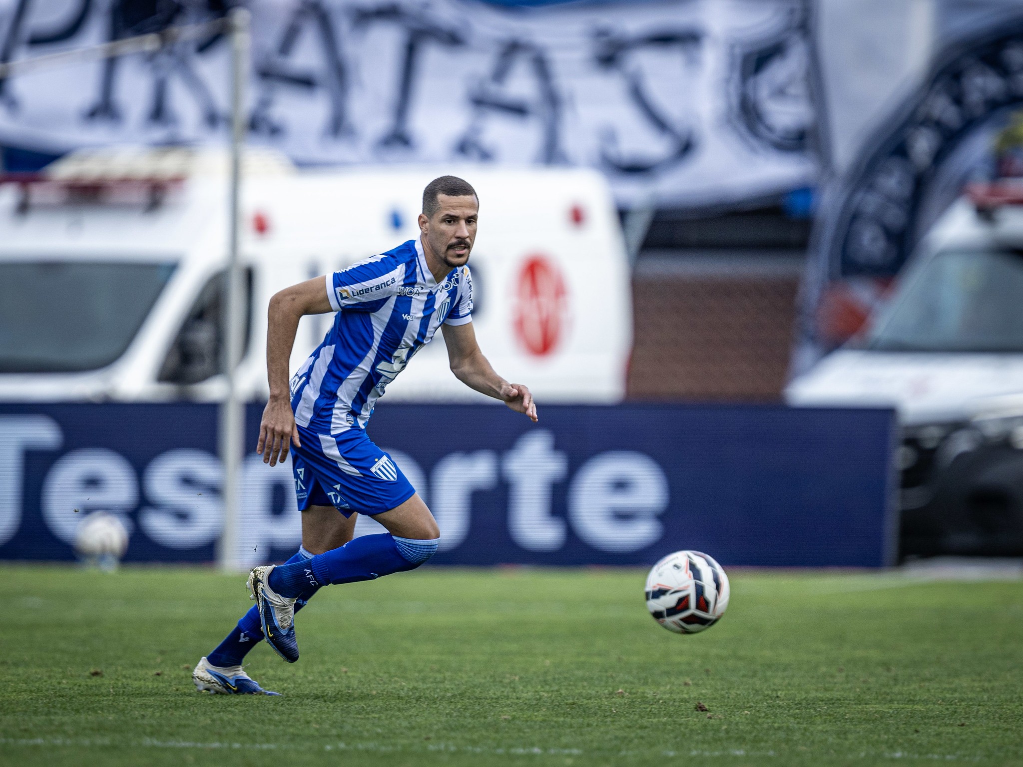 Mário Sérgio deixa o Avaí após lesão e fim de contrato | Ge