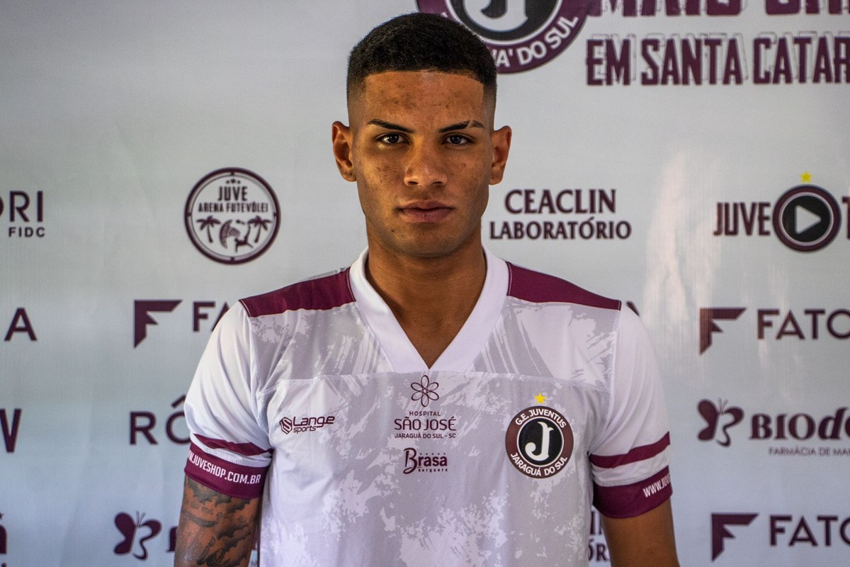 Juventus anuncia contratação do atacante Yan Henrique | juventus-sc | ge