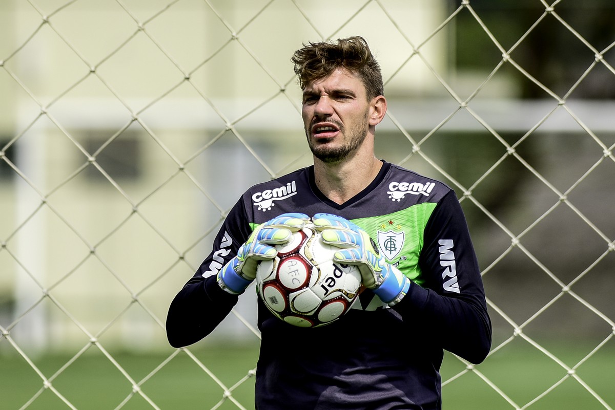 América-MG se reapresenta para clássico e confirma lesão do goleiro ...